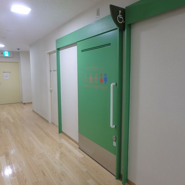 芝公園区民協働スペース 3階誰でもトイレ（トイレ） | MEQQE（めっけ）