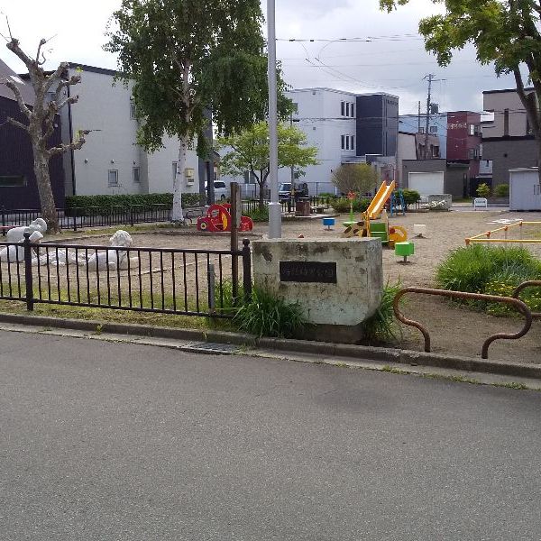 時任幼児公園（公園） | MEQQE（めっけ）